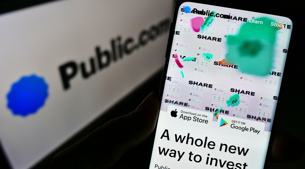 Public.com Terminates Social Trading