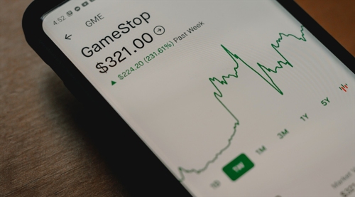 Meme Stock Mania Returns? GameStop and AMC Trading Halted 38 Times